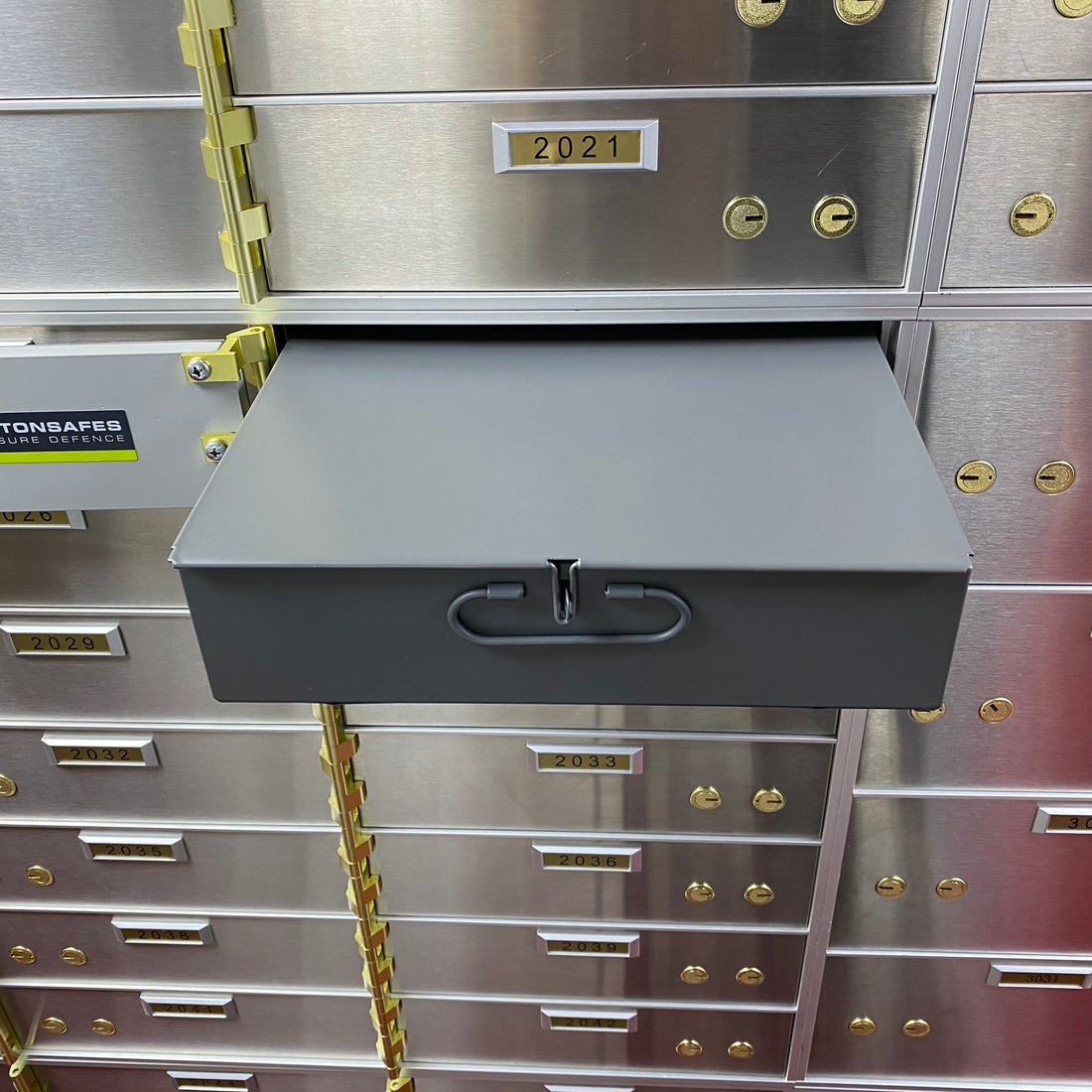Large Safe Deposit Box – Cardiff Safe Deposit